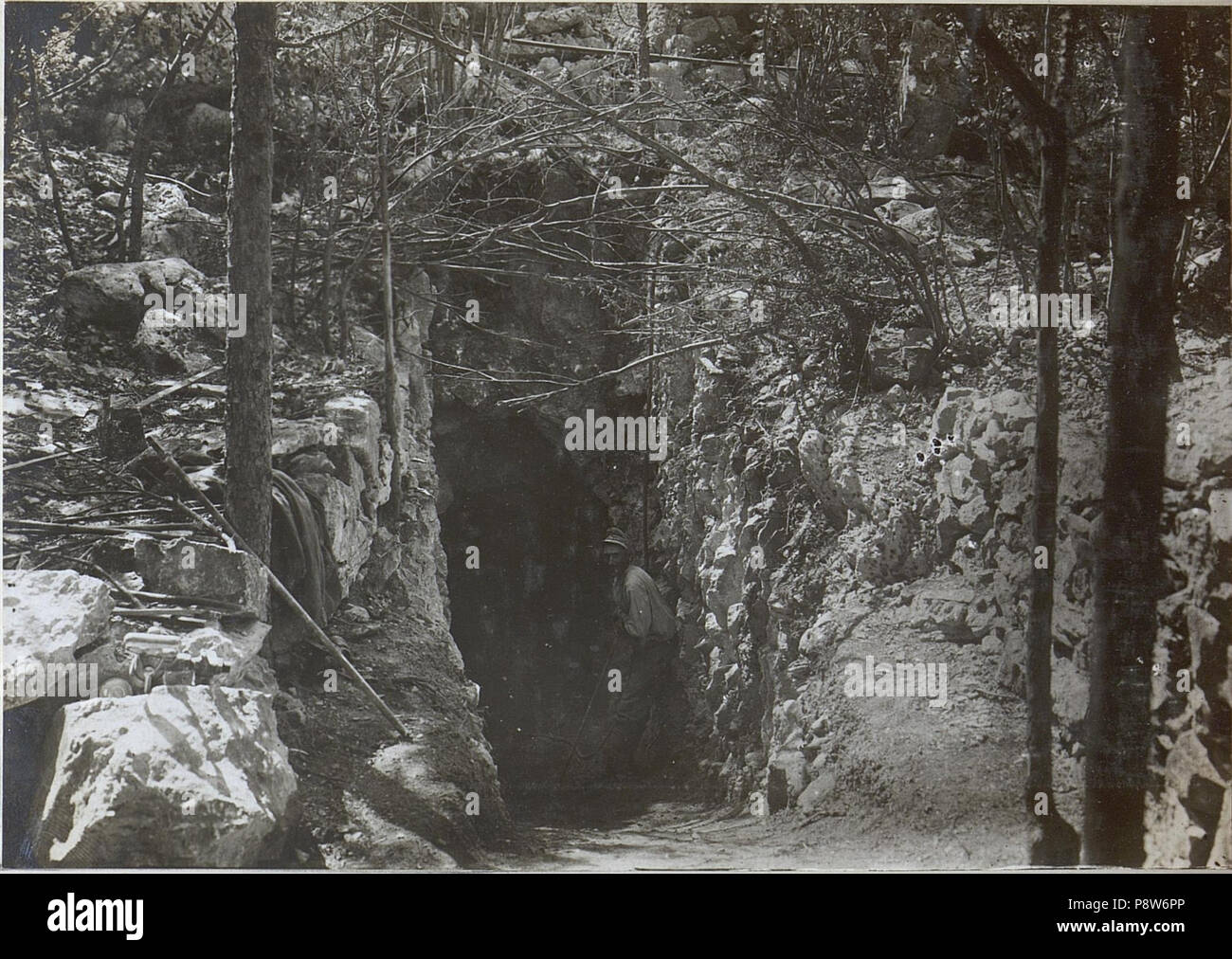 Kaverne hi-res stock photography and images - Alamy