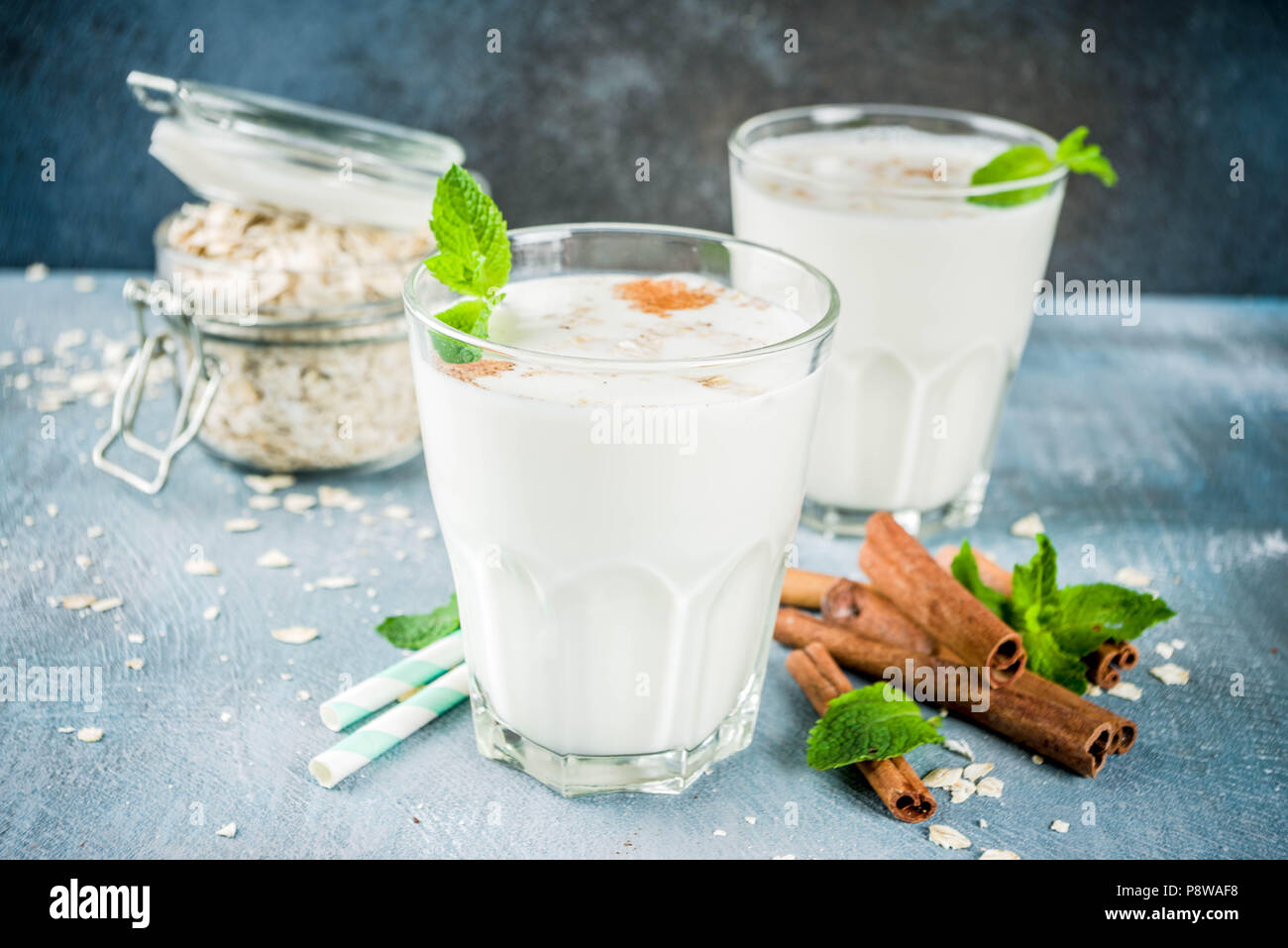 Colombiana hi-res stock photography and images - Alamy