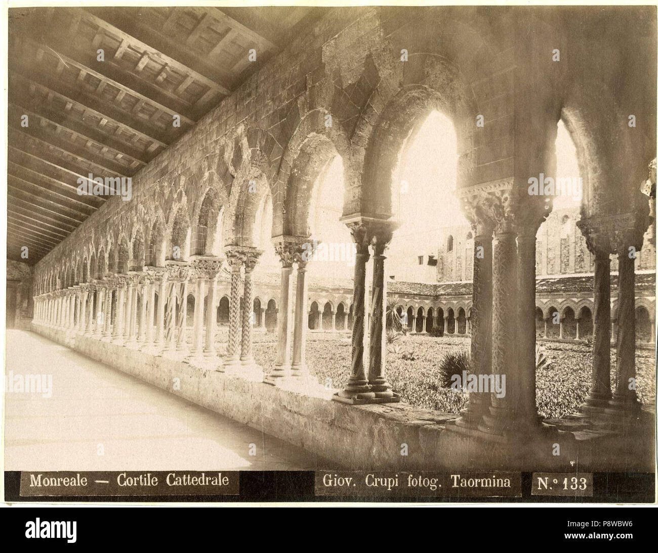 . 86 Crupi, Giovanni (1849-1925) - n. 133 - Monreale - Cortile ...