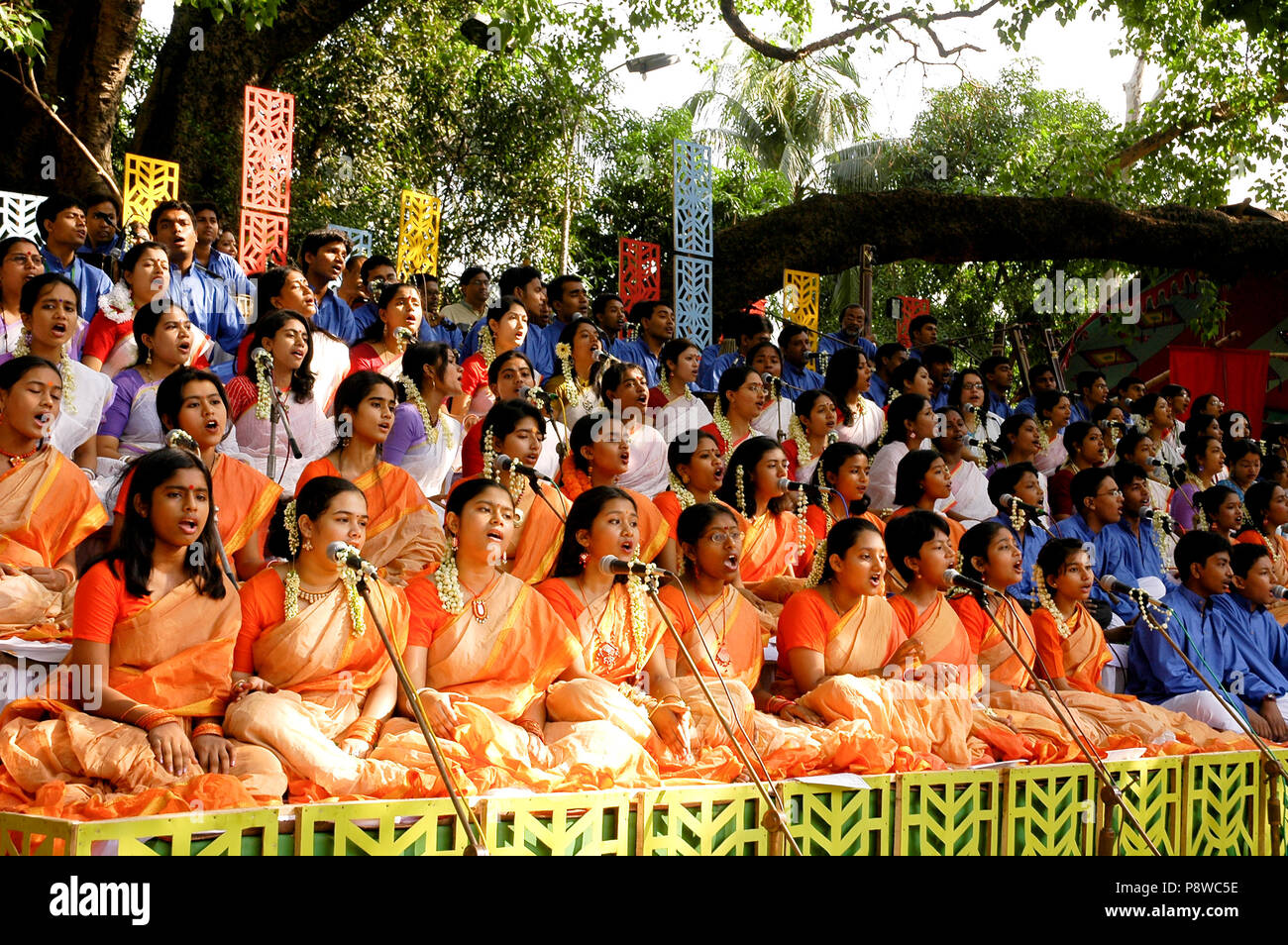 Chhayanaut's singers render songs welcoming the Bangla New Year 1413 at ...
