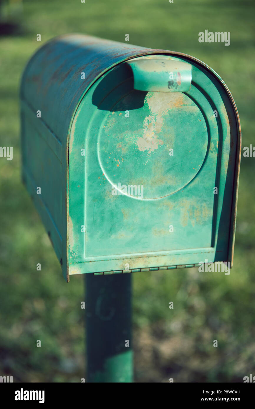 Old fashioned post box outside hi-res stock photography and images - Alamy