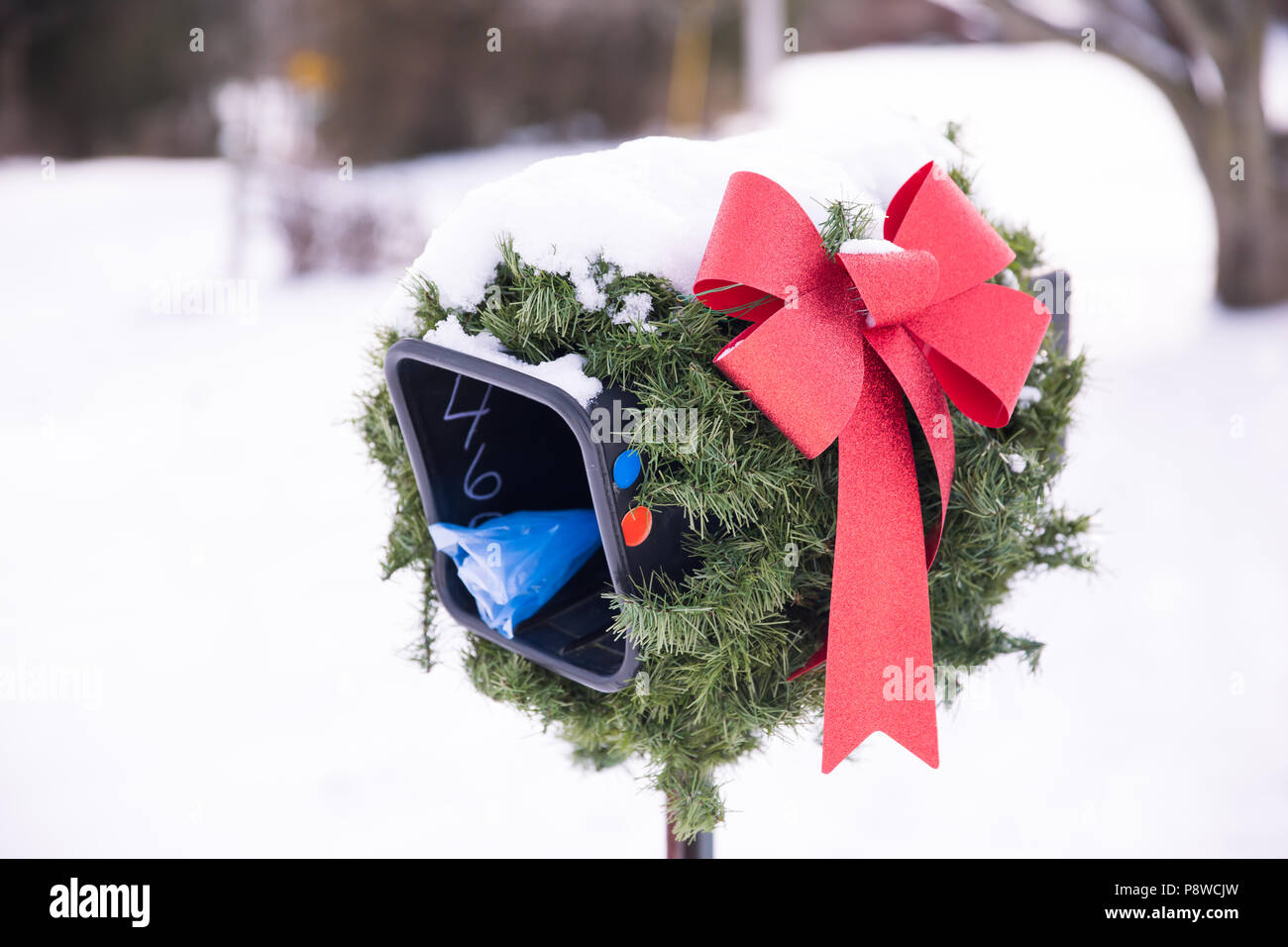 Plastic decorations hi-res stock photography and images - Alamy