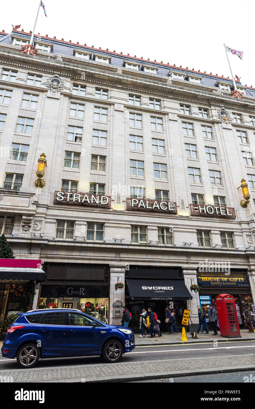 Strand palace hotel hi-res stock photography and images - Alamy