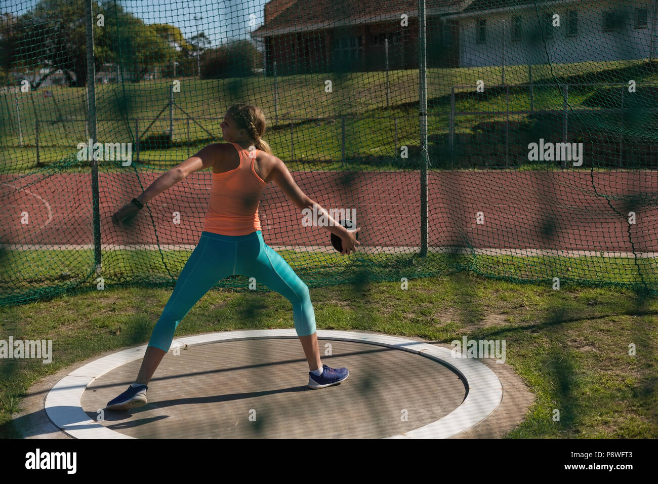 Discus throw female hi-res stock photography and images - Alamy