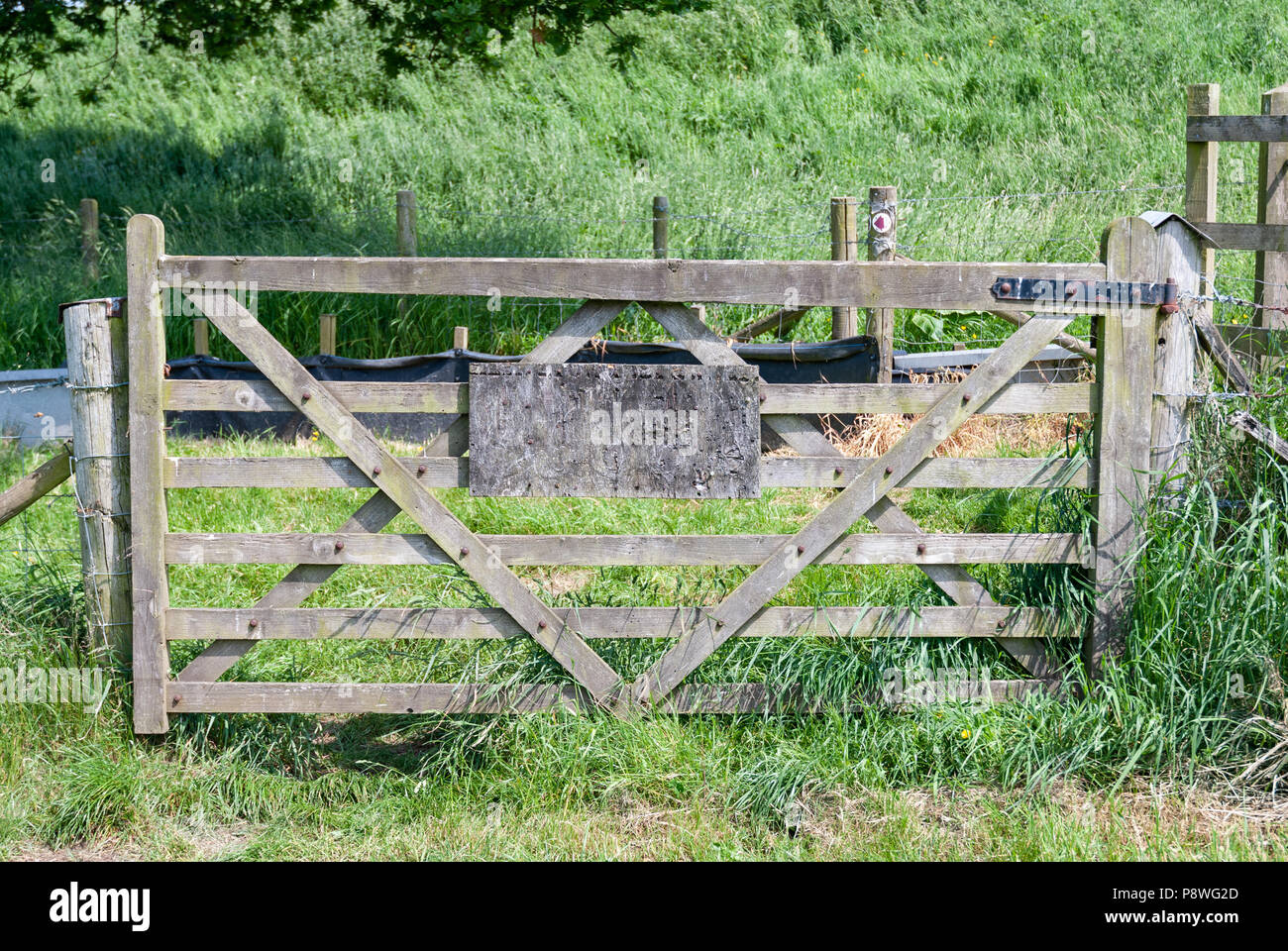 English Farm Gate Stock Photo - Alamy