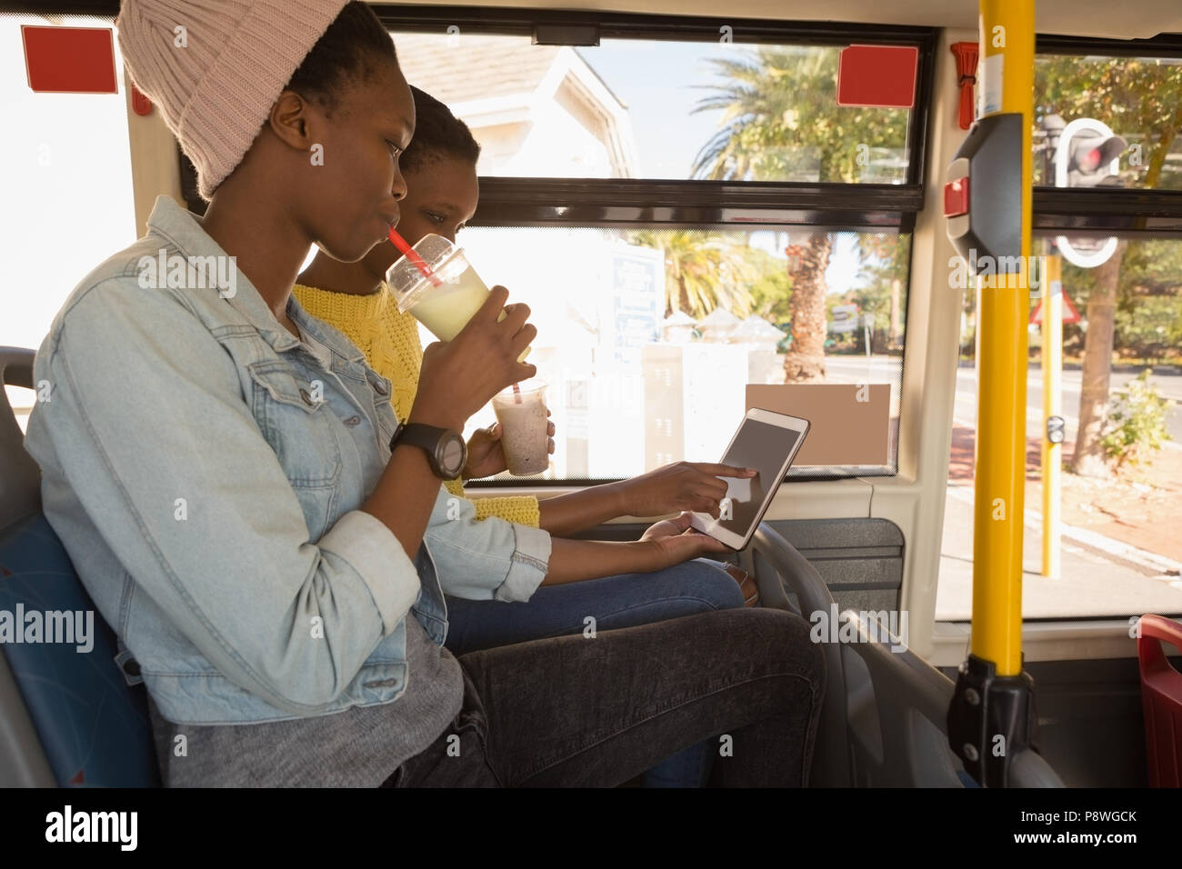 Digital twins hi-res stock photography and images - Alamy