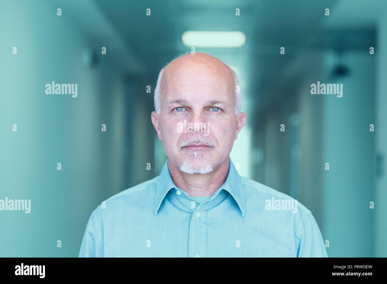Balding man frontal hi-res stock photography and images - Alamy