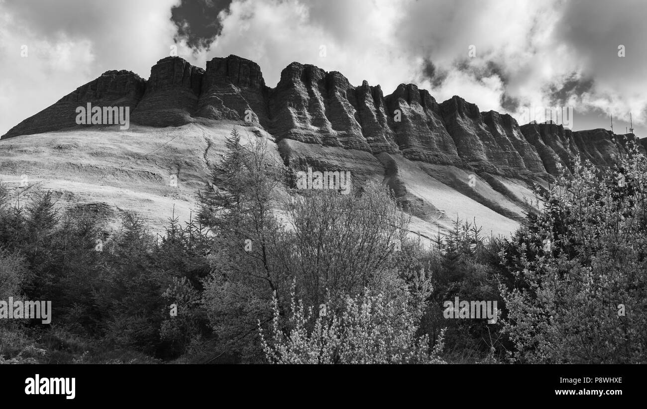 Benbulben hi-res stock photography and images - Alamy