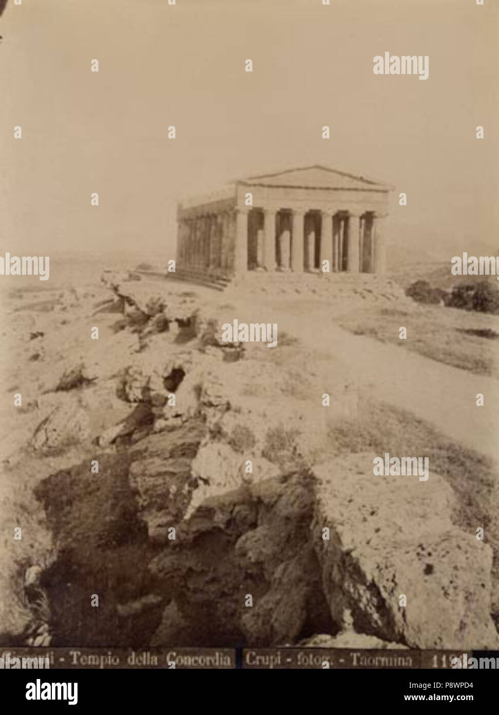 . 85 Crupi Giovanni - 1193 - Girgenti - Tempio della Concordia Stock ...