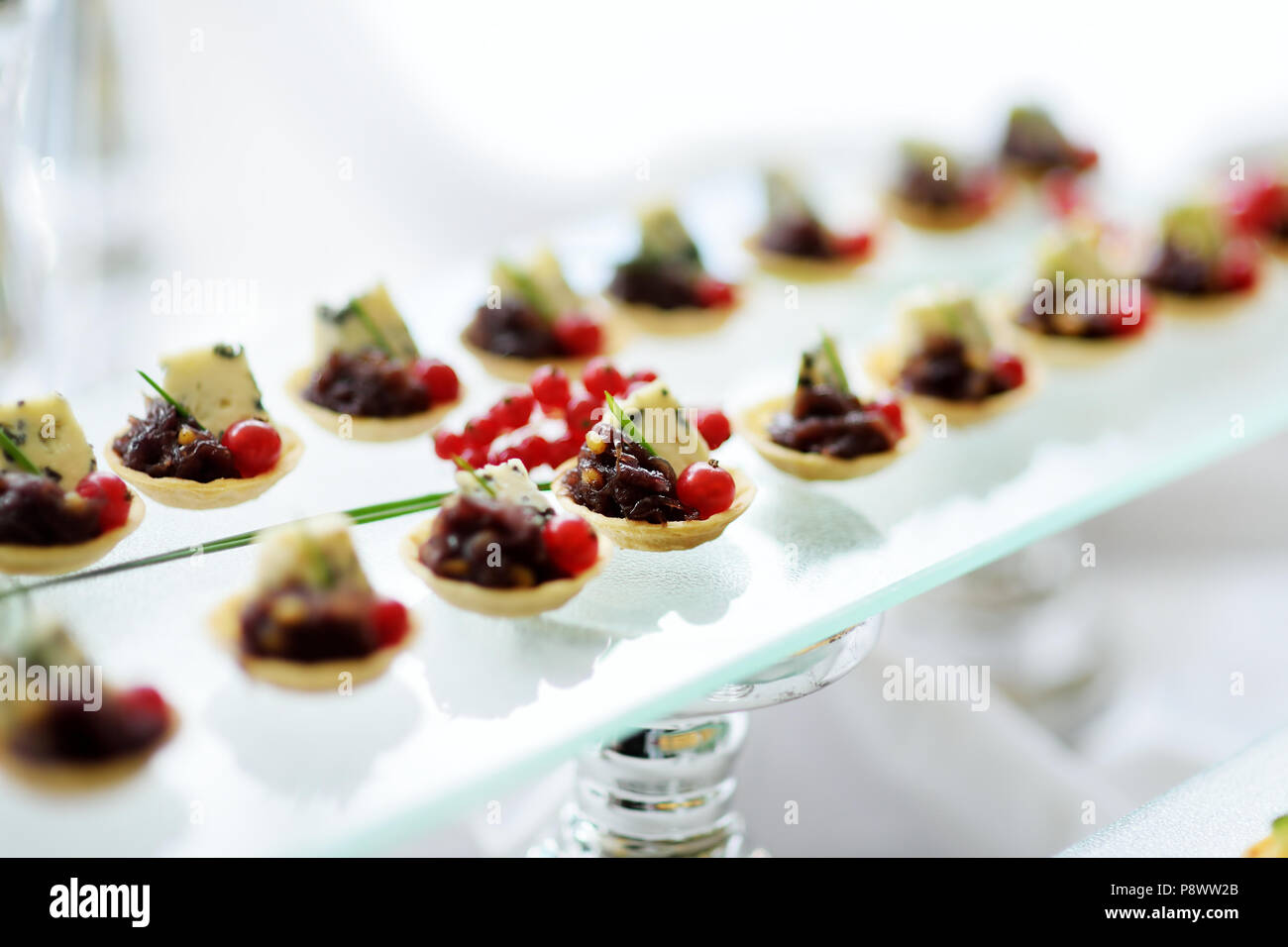 Finger plates hi-res stock photography and images - Alamy