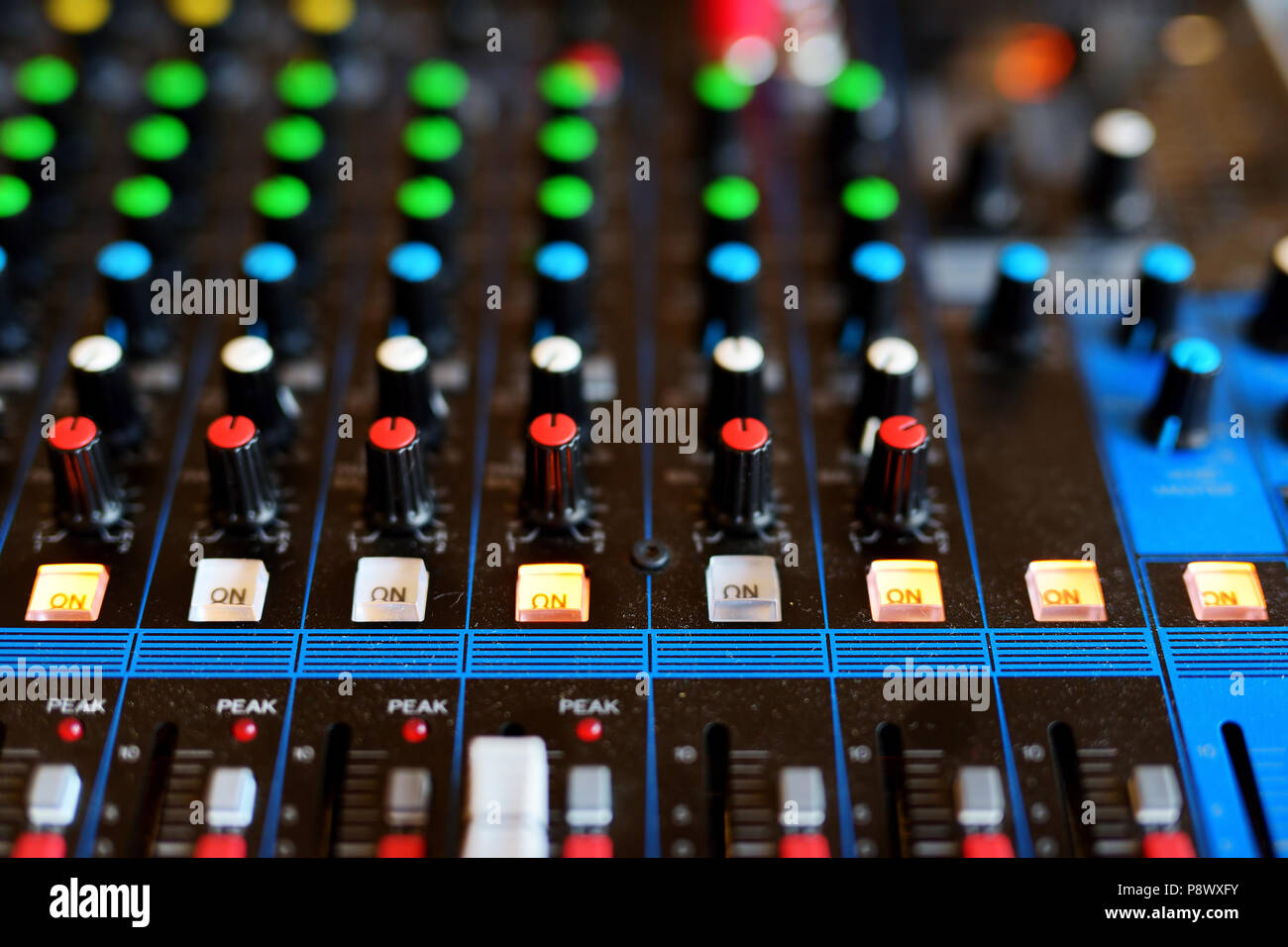 Equipment of an audio recording studio Stock Photo - Alamy Equipment of an audio recording studio Stock Photo - Alamy