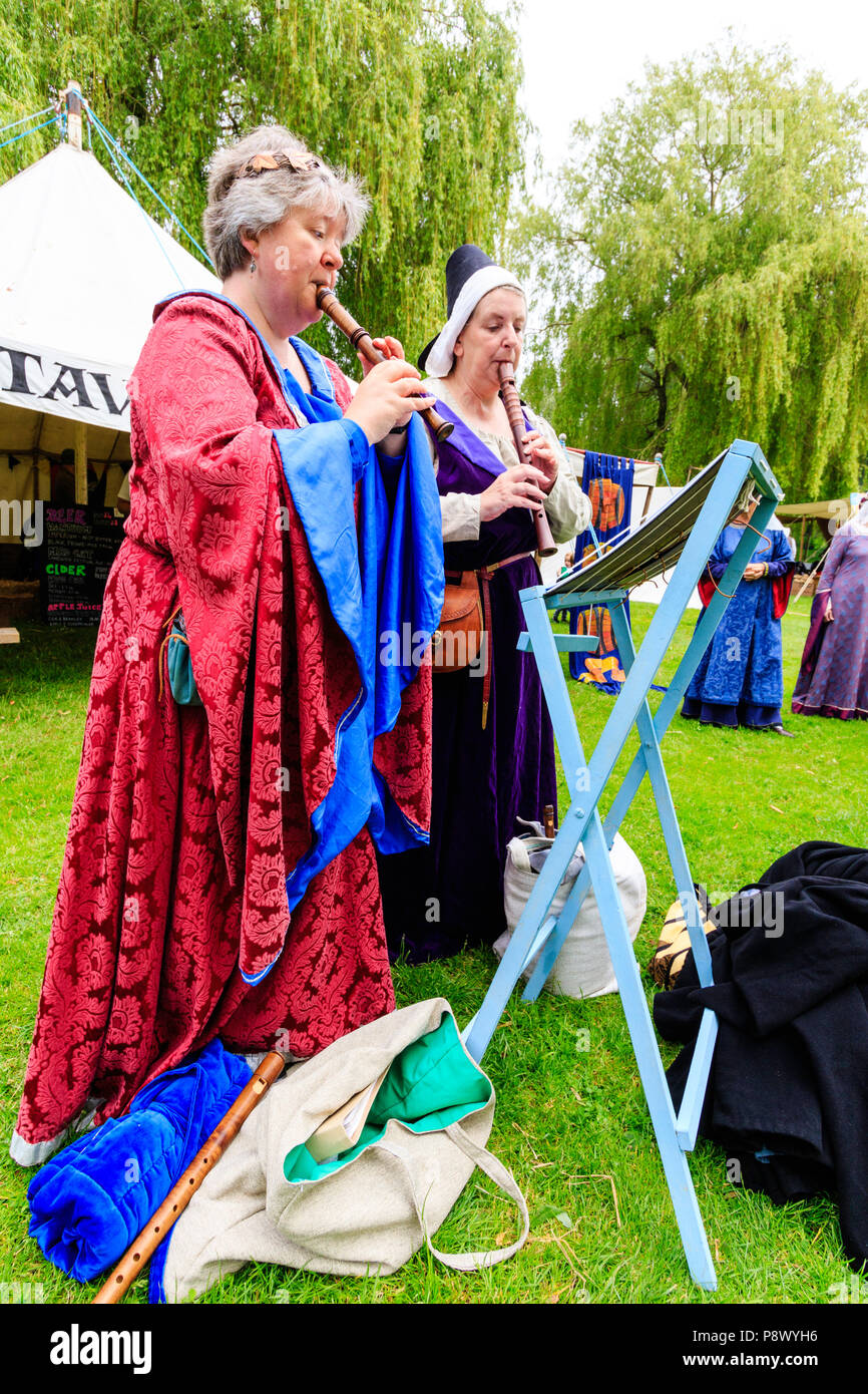 Medieval minstrel music hi-res stock photography and images - Alamy