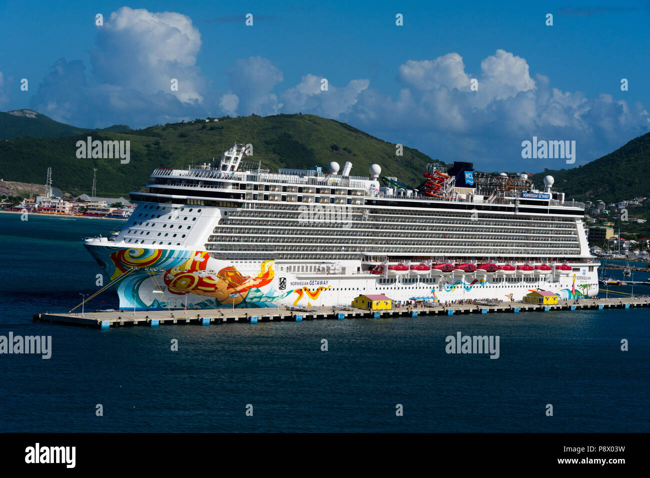 Norwegian Breakaway Cruise Ship Stock Photo - Alamy