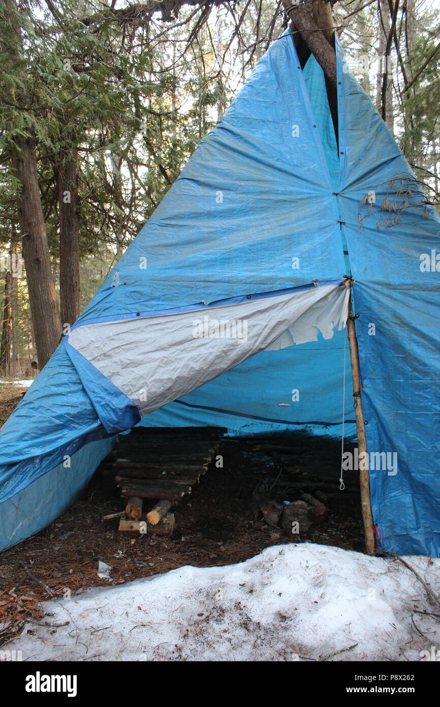 Teepee structures hi-res stock photography and images - Alamy