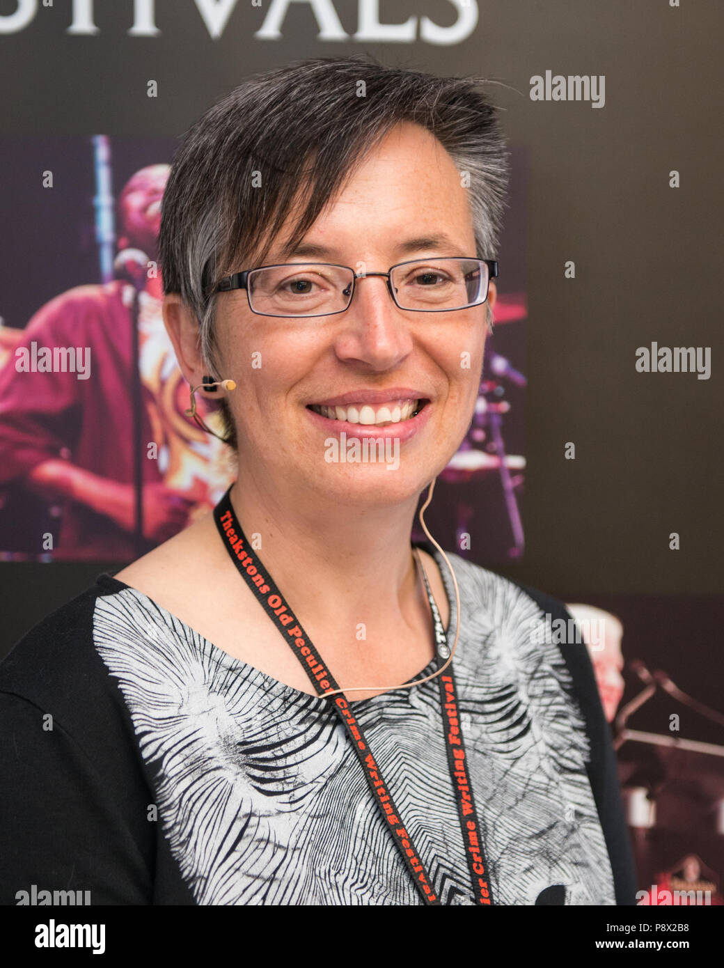 Photograph of the author Manda Scott Stock Photo - Alamy