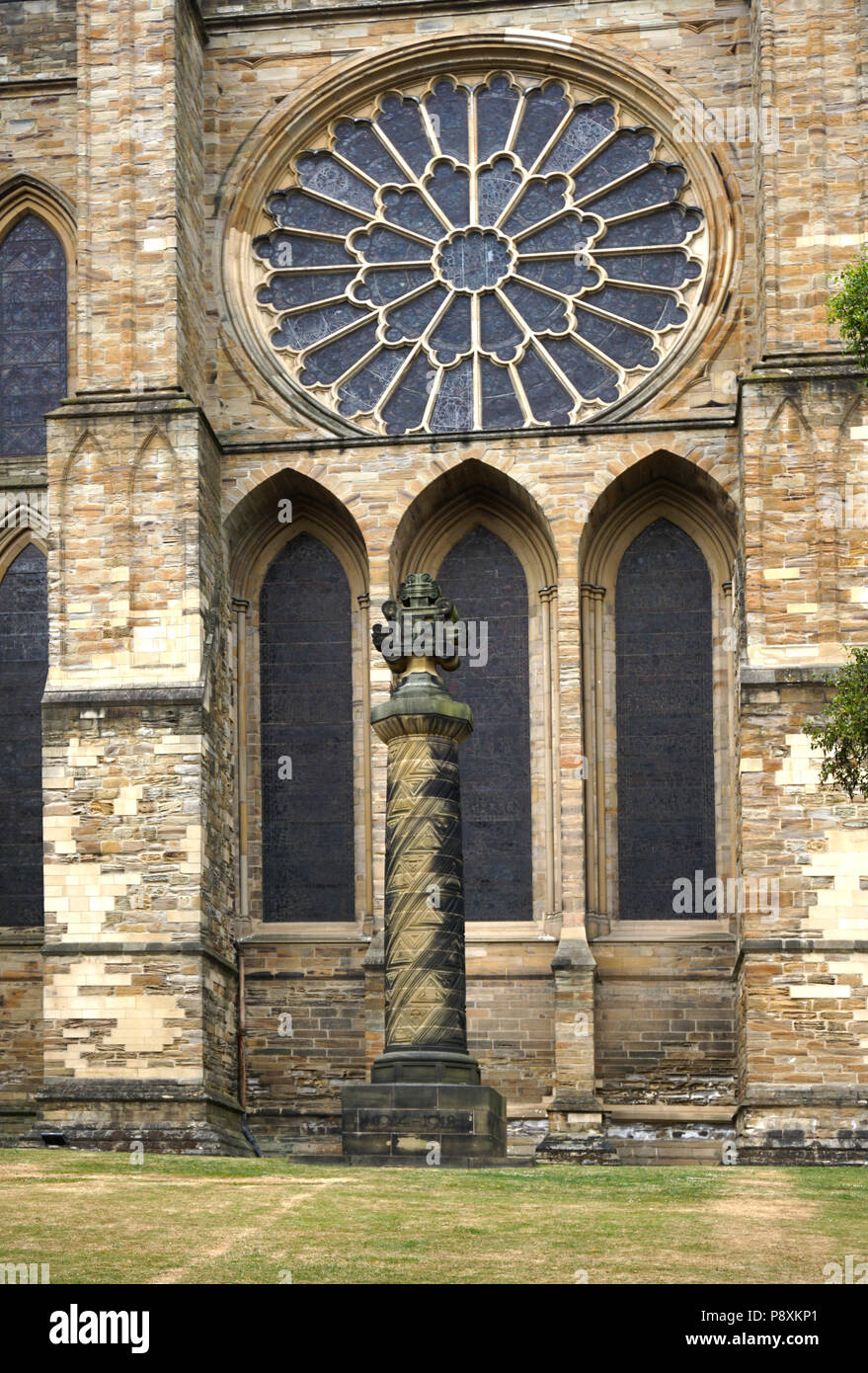 Durham cathedral exterior hi-res stock photography and images - Alamy