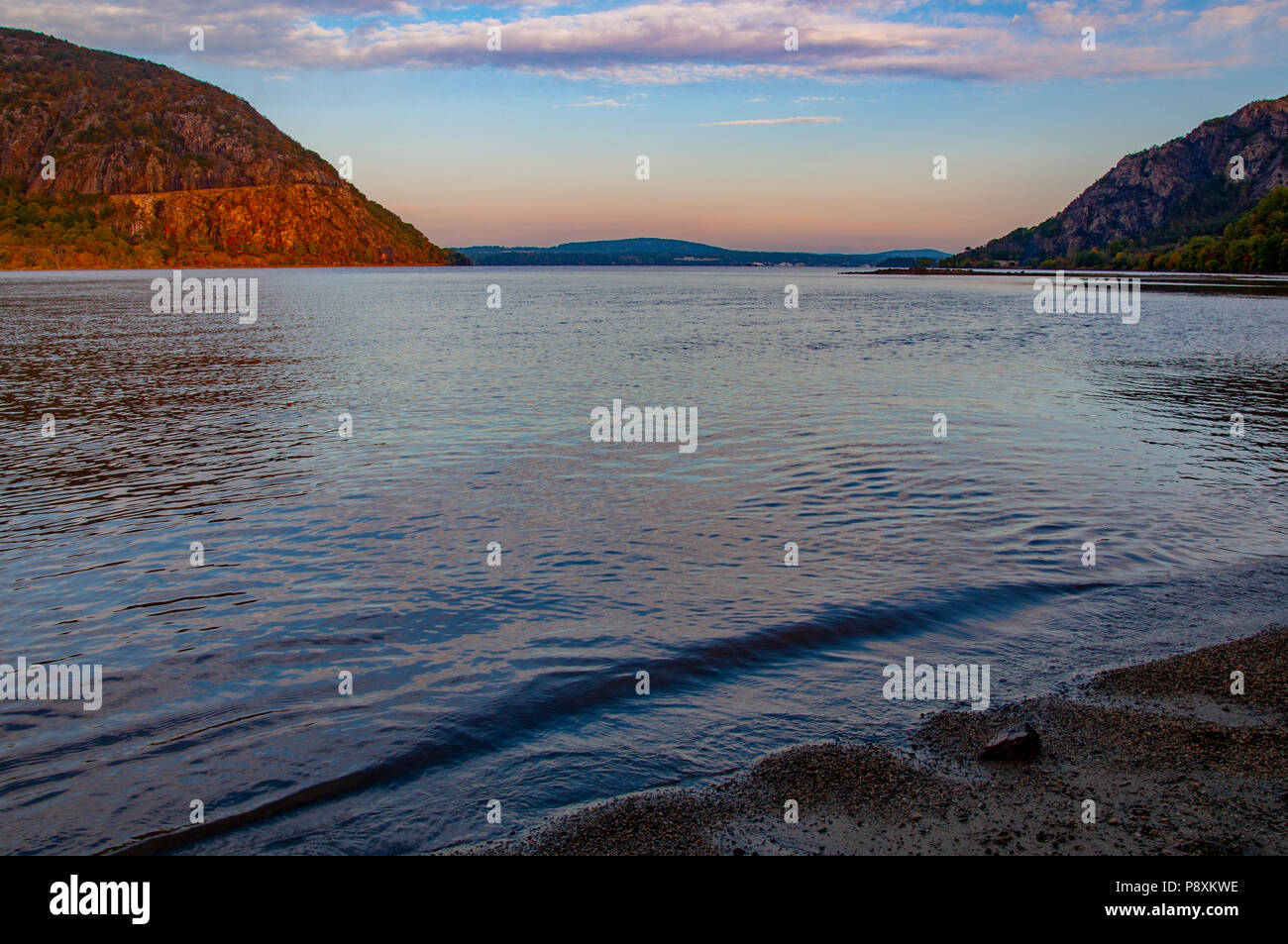Hudson river in autumn hi-res stock photography and images - Alamy