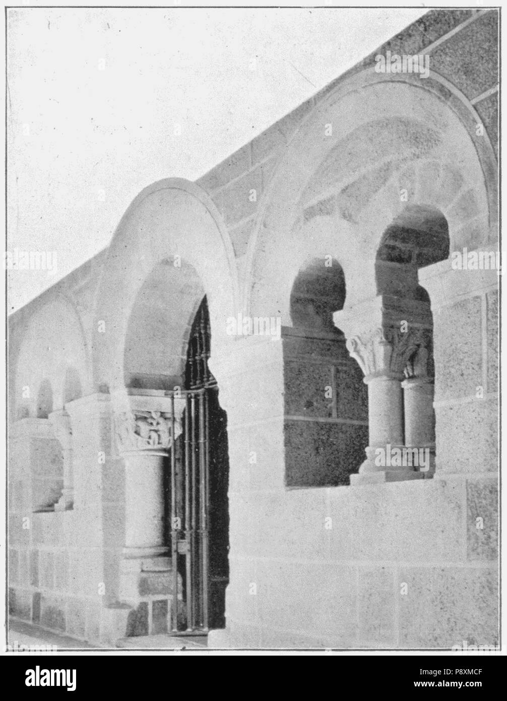 N door Black and White Stock Photos & Images - Alamy