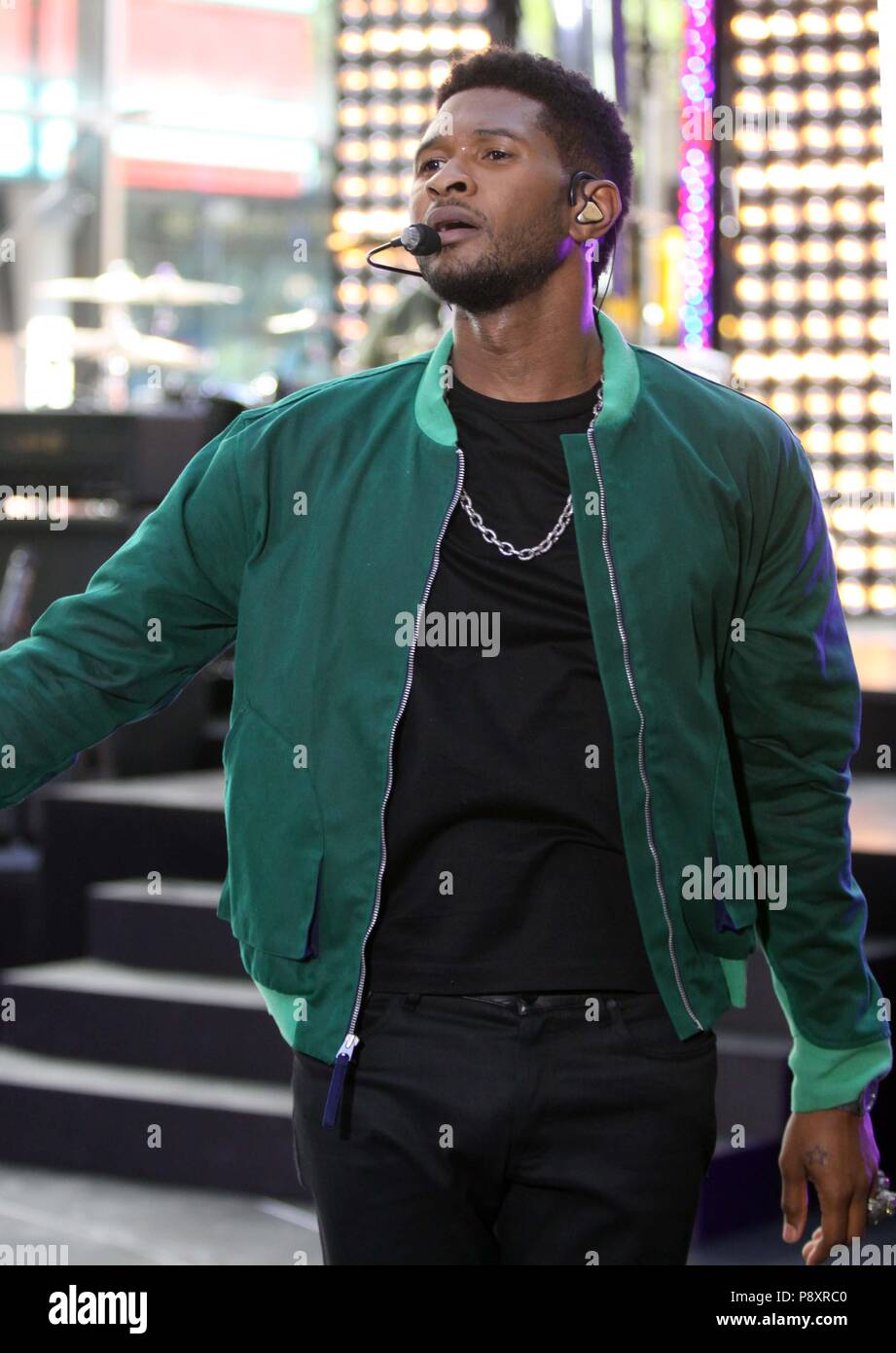 Usher john barrett hi-res stock photography and images - Alamy