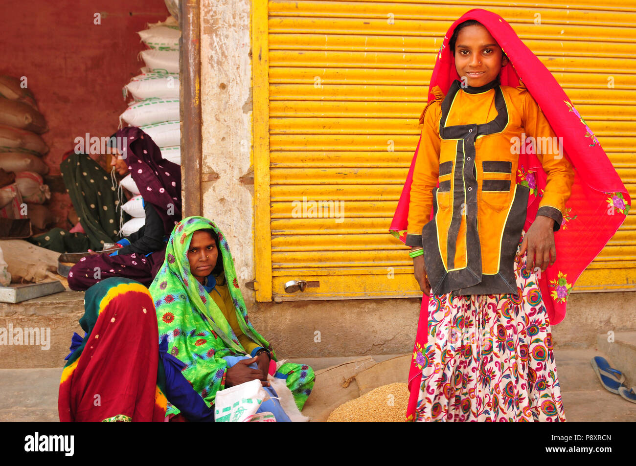 Gujarati women hi-res stock photography and images - Alamy