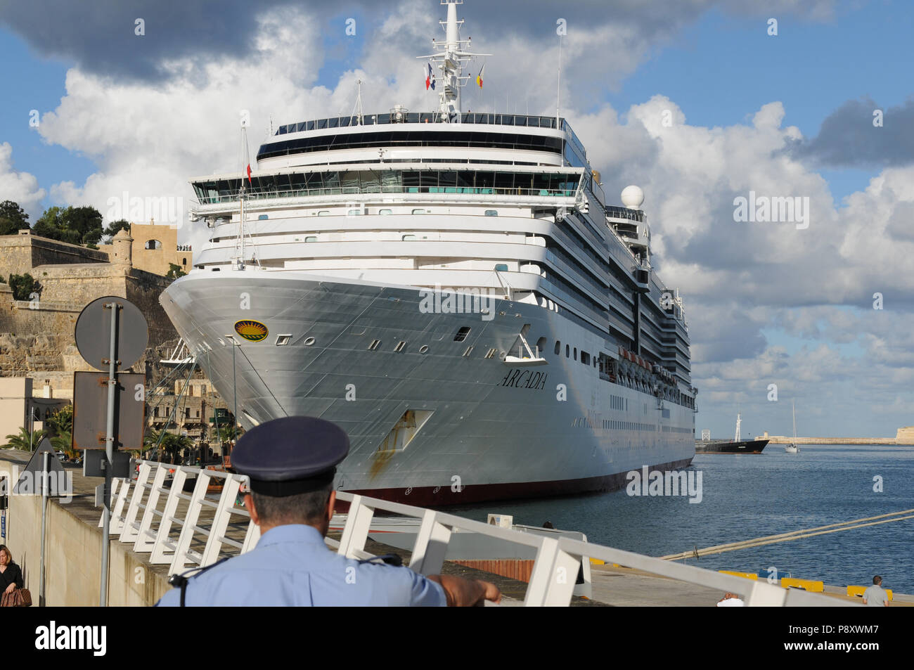 Ankering hi-res stock photography and images - Alamy