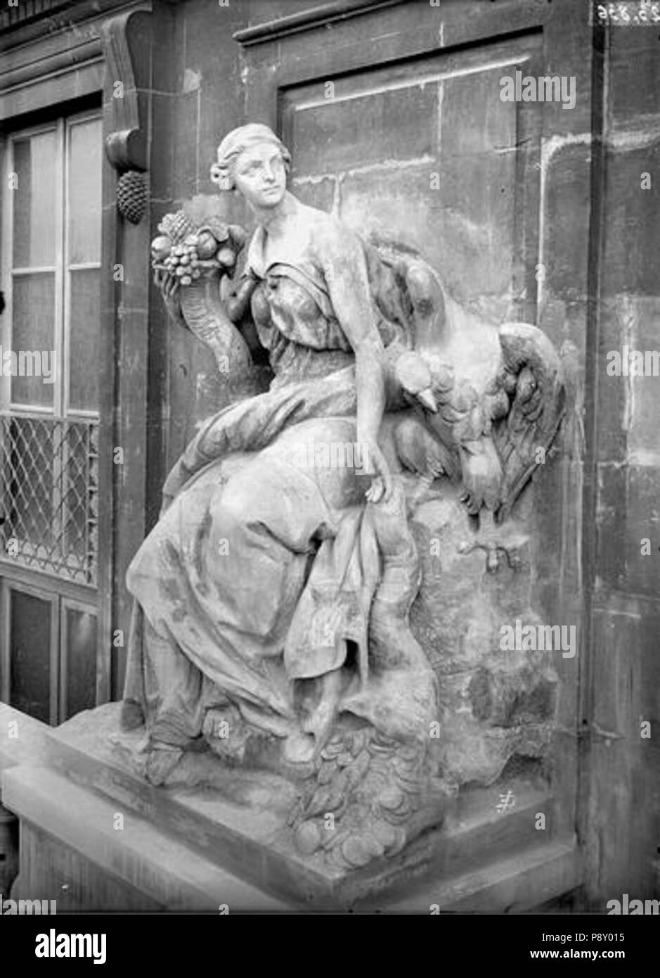 Statue northern Black and White Stock Photos & Images - Alamy