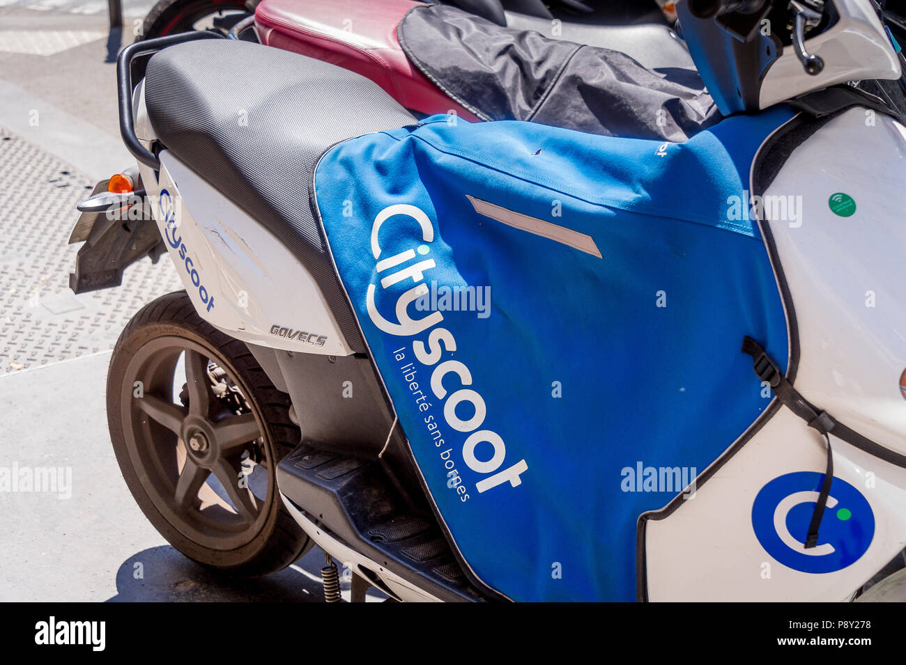Cityscoot ride share scooter in Paris, France Stock Photo - Alamy Cityscoot ride share scooter in Paris, France Stock Photo - Alamy