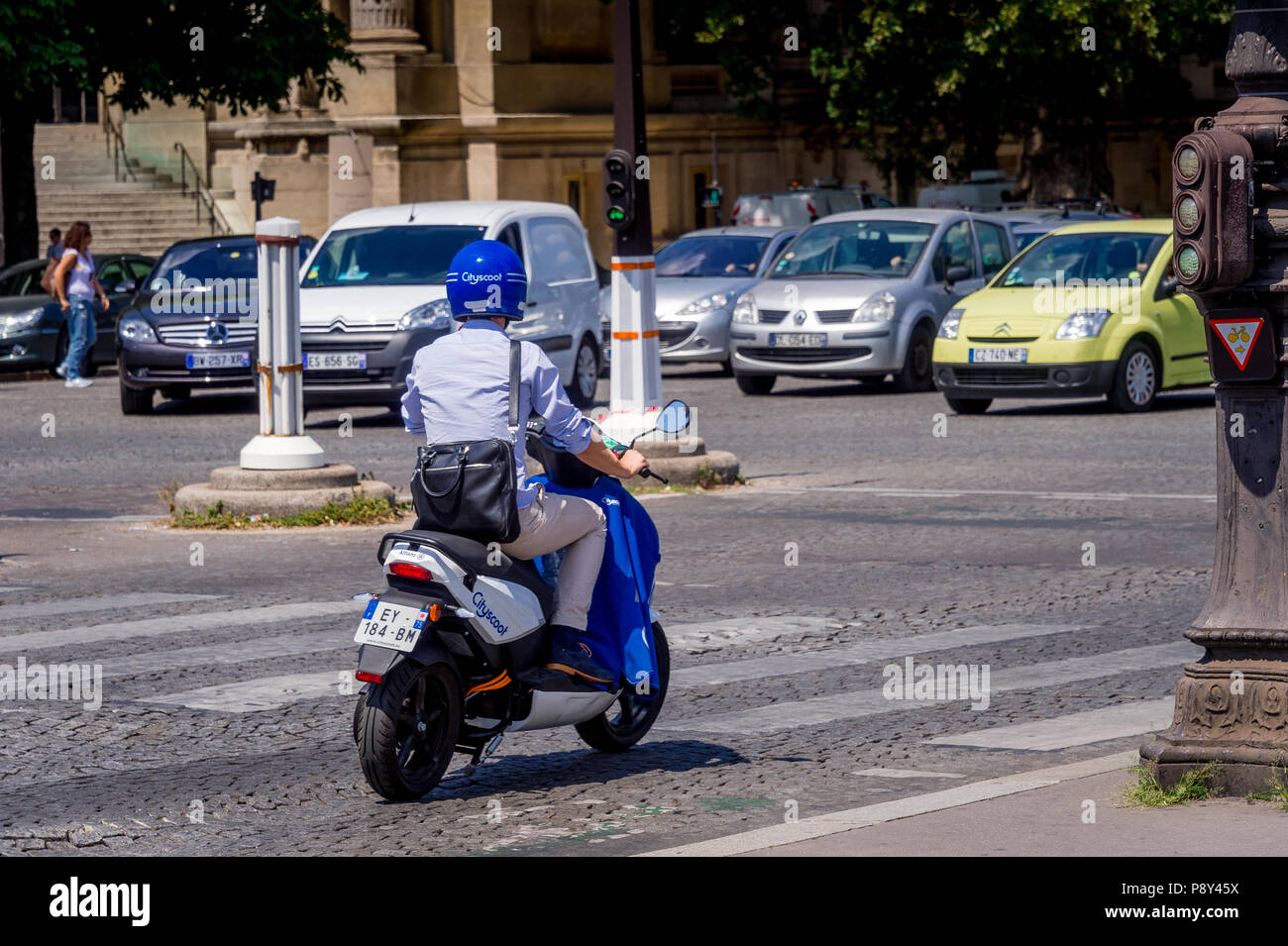 Cityscoot ride share scooter in Paris, France Stock Photo - Alamy Cityscoot ride share scooter in Paris, France Stock Photo - Alamy
