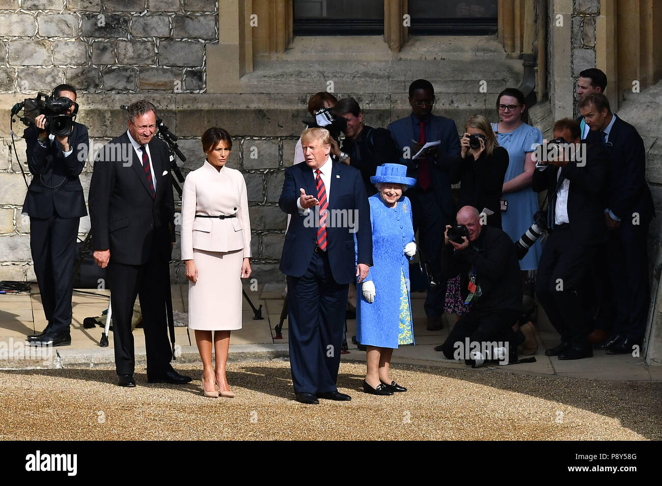 Queen Elizabeth II, US President Donald Trump and First Lady Melania ...
