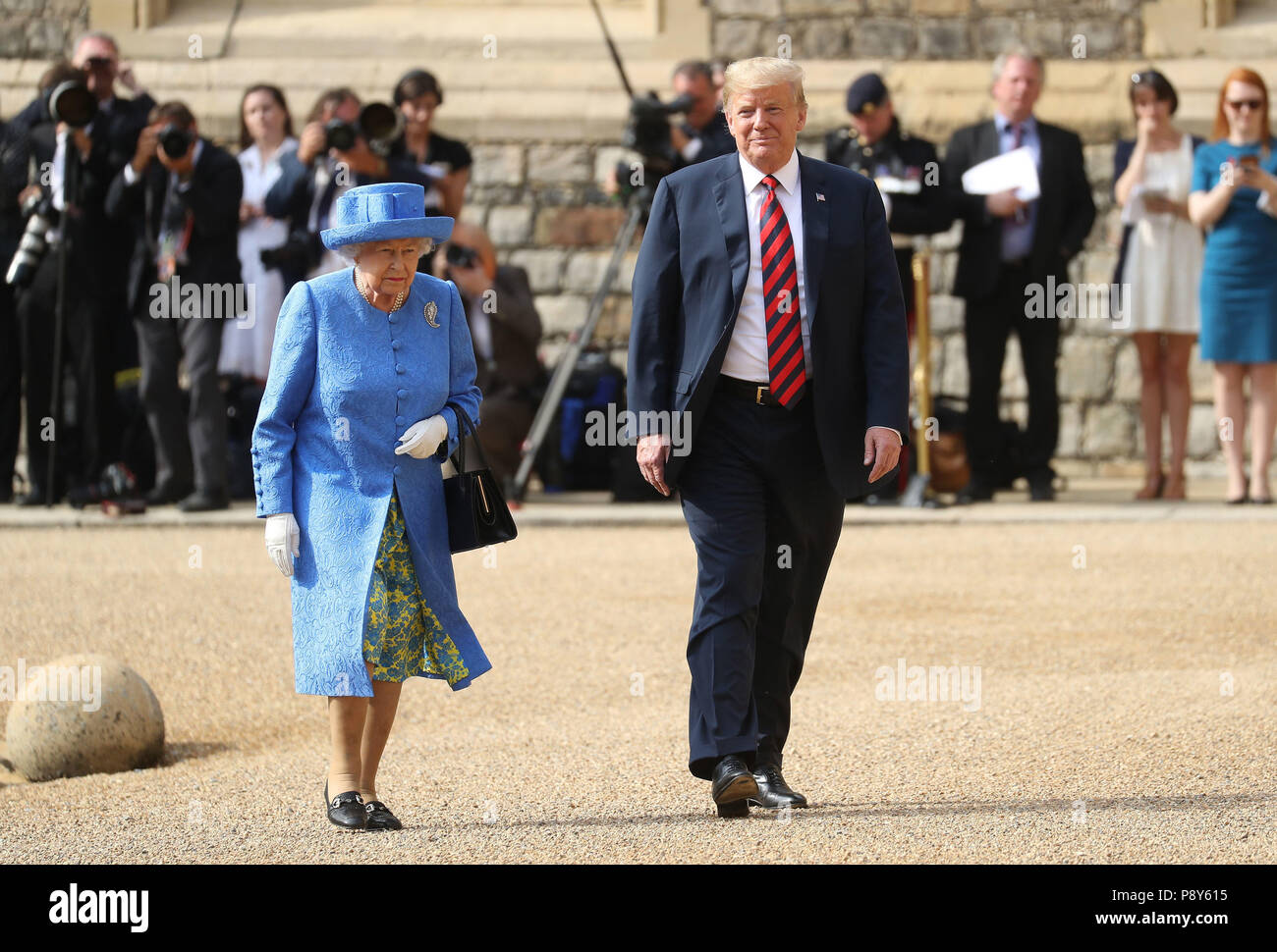 Queen Elizabeth II and US President Donald Trump walk in the Quadrangle ...