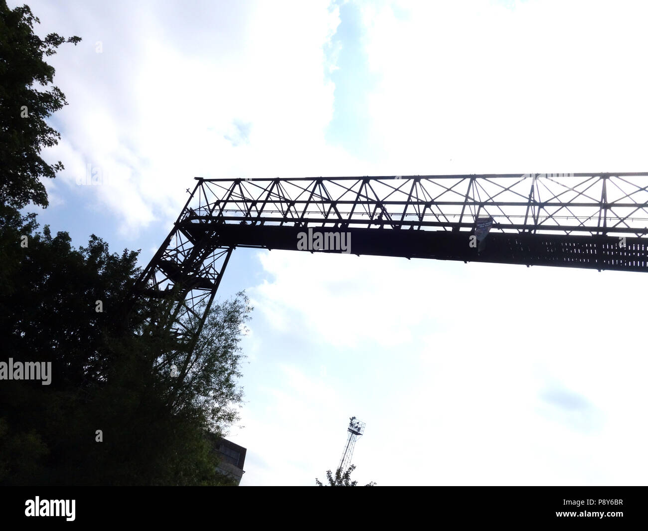Pipes on gantry hi-res stock photography and images - Alamy