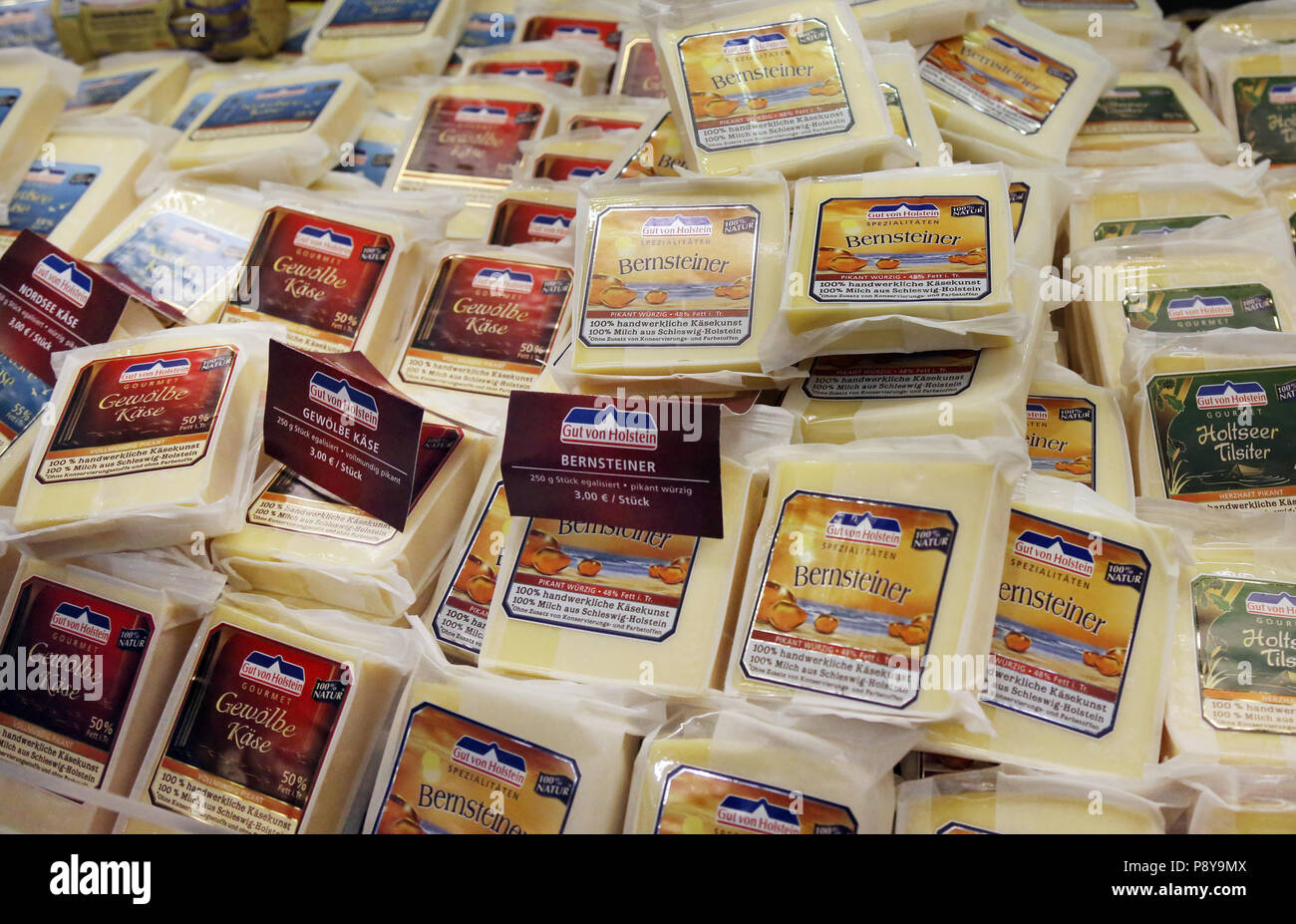 Packaged hi-res stock photography and images - Alamy