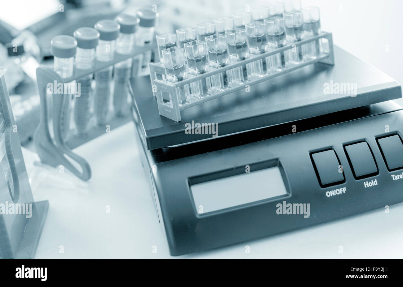 Diagnostic lab hi-res stock photography and images - Alamy