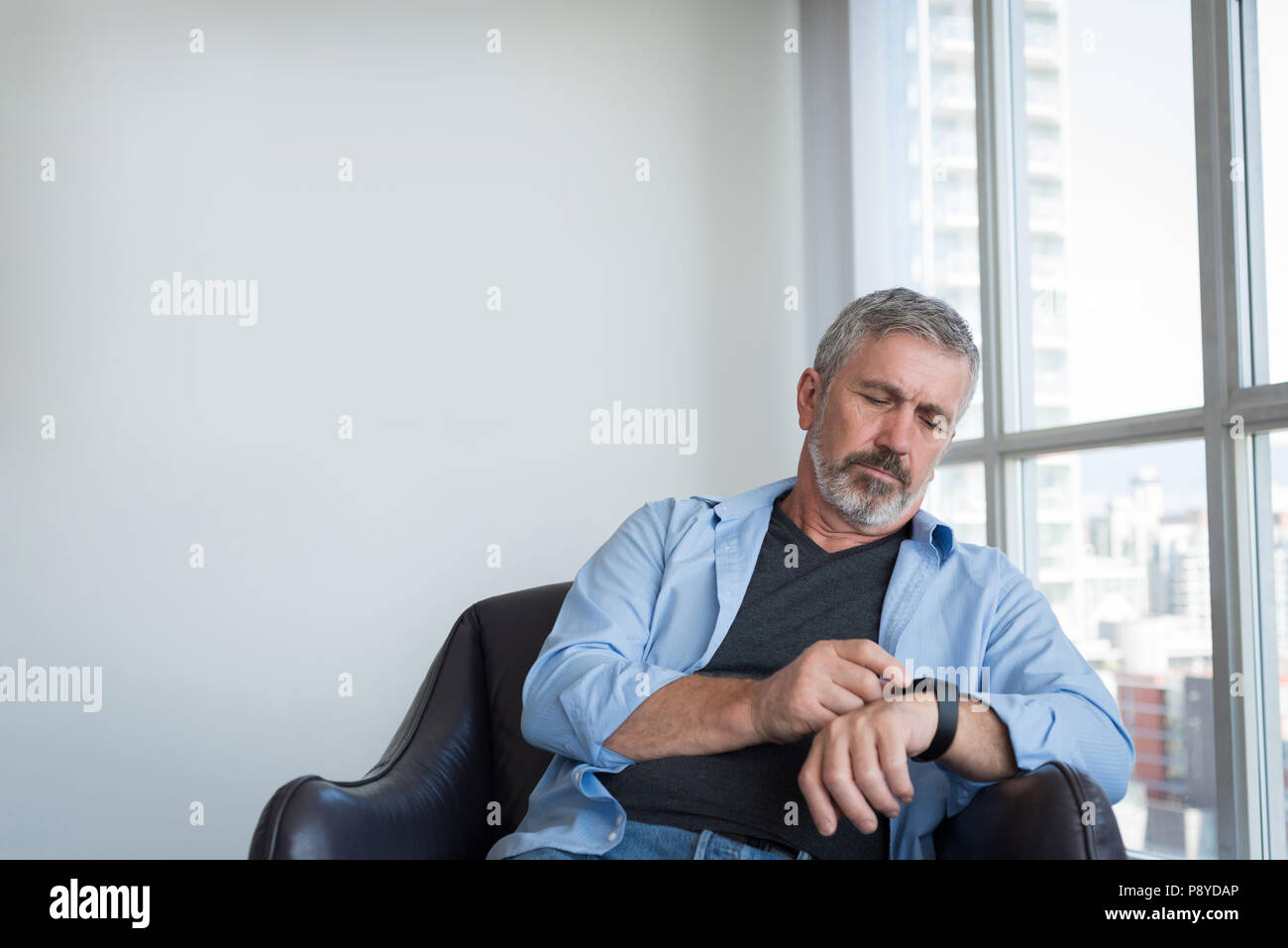 Connection wireless technology hi-res stock photography and images - Alamy