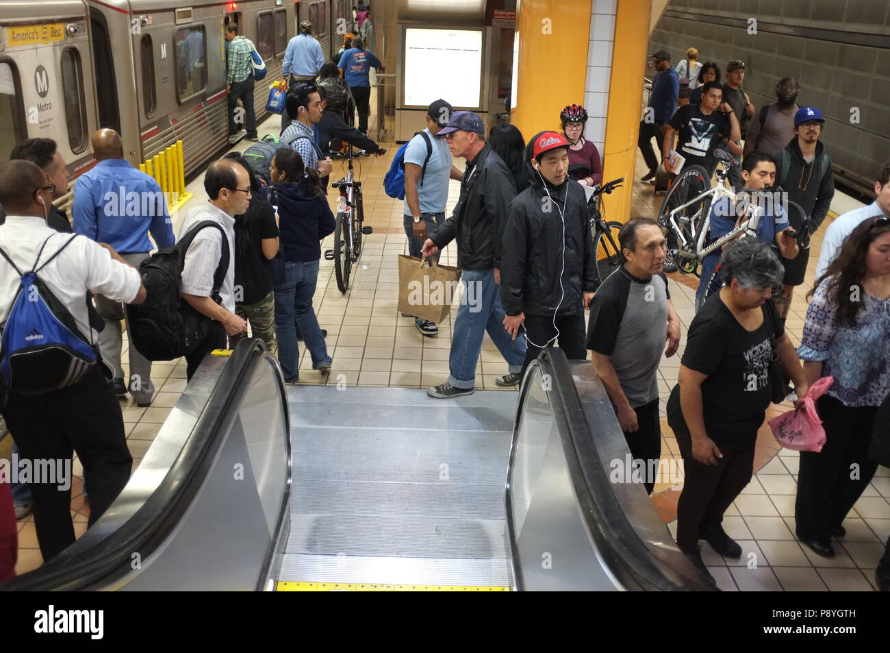 Los Angeles, USA - July 29: Unidentified random people in the streets ...