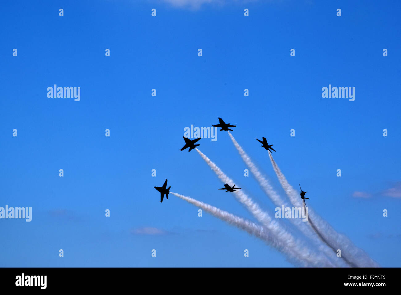 Six U.S. Navy Blue Angels perform maneuvers during the 2017 Defenders ...