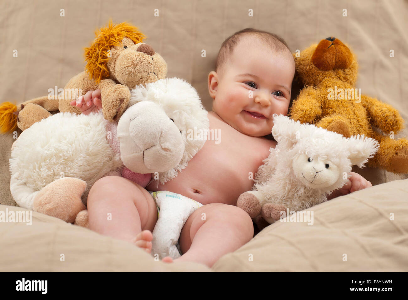 Cute baby smiling hi-res stock photography and images - Alamy