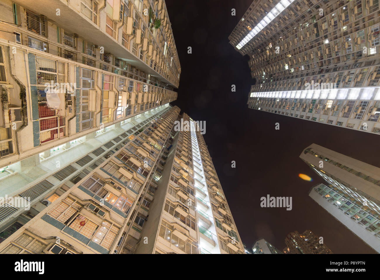 Slum apartments hi-res stock photography and images - Alamy