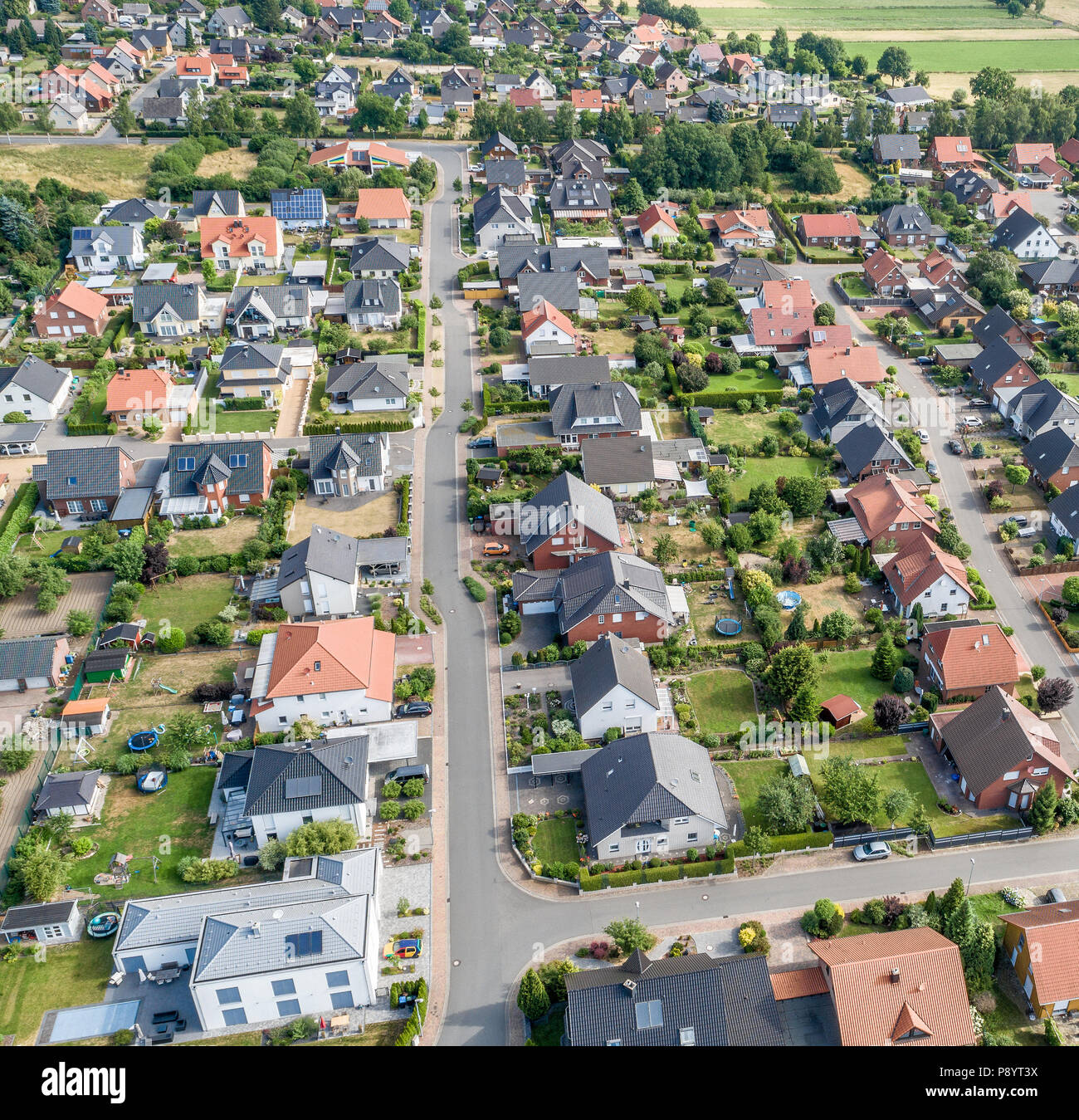 Semi detached house front garden hi-res stock photography and images ...