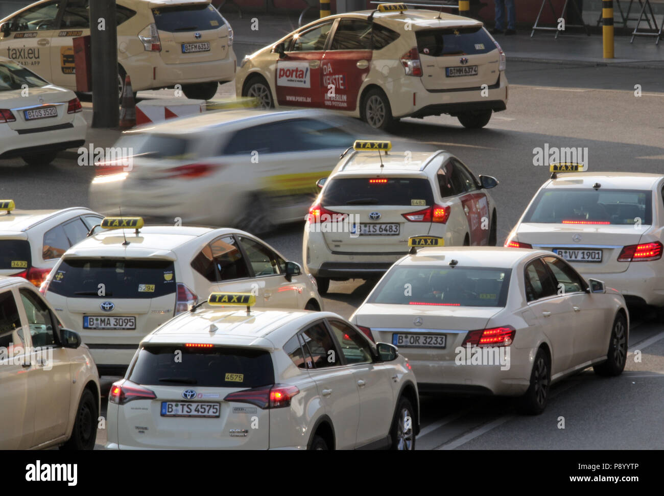 Taxi berlin hi-res stock photography and images - Alamy