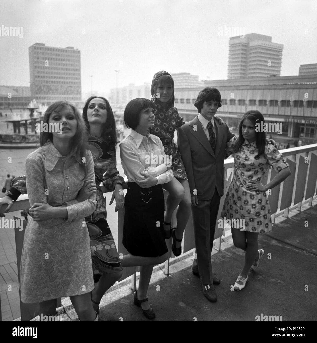 Berlin, GDR, young people wear the latest summer fashion at ...