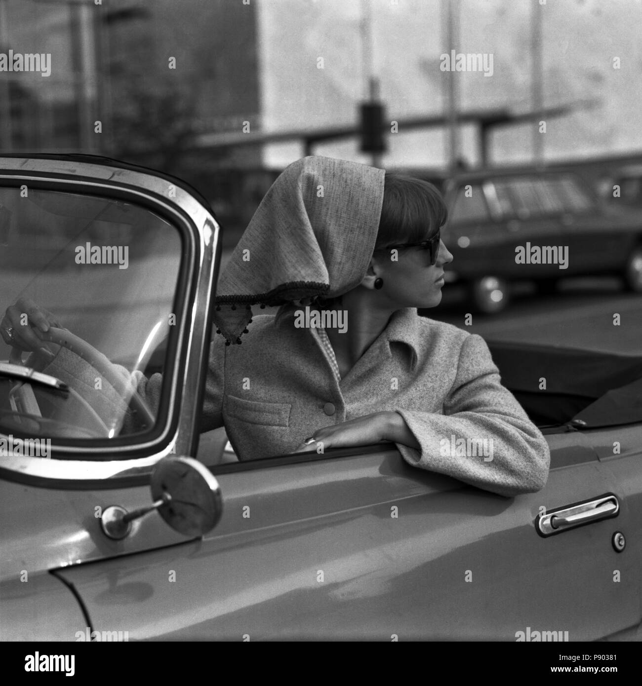 Young woman street Black and White Stock Photos & Images - Alamy