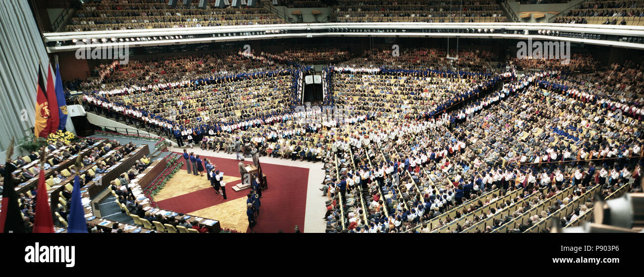 Berlin, GDR, meeting of the Xth parliament of the FDJ in the Palace of ...