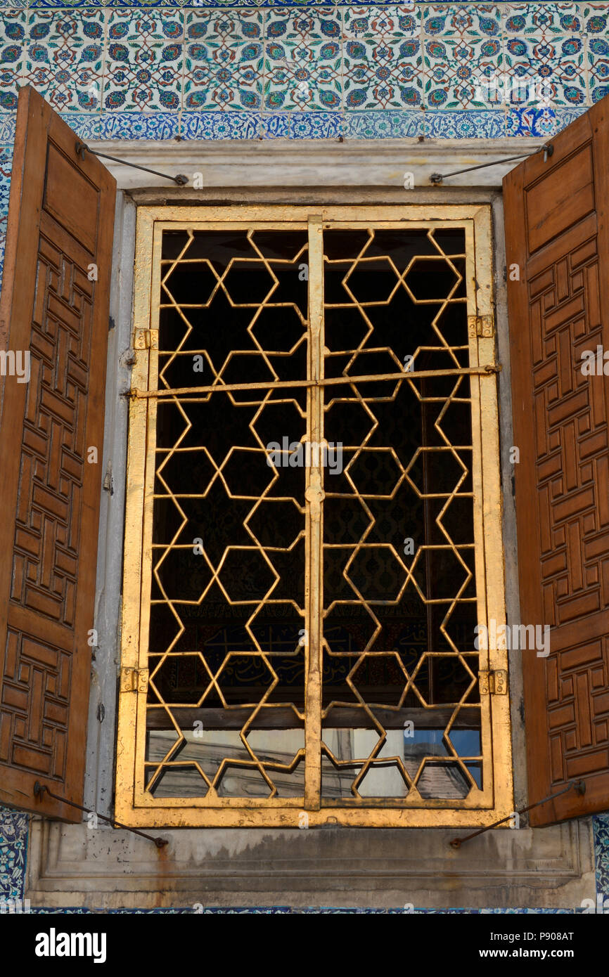 Window of historical buildings of Istanbul, Turkey Stock Photo - Alamy