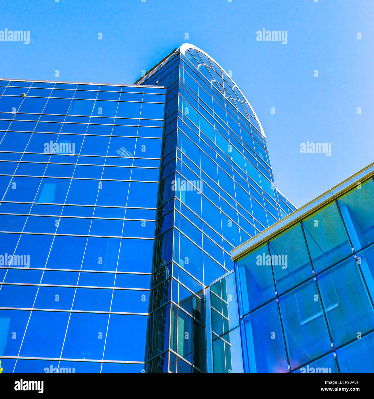 Glass Bulding High Resolution Stock Photography and Images - Alamy