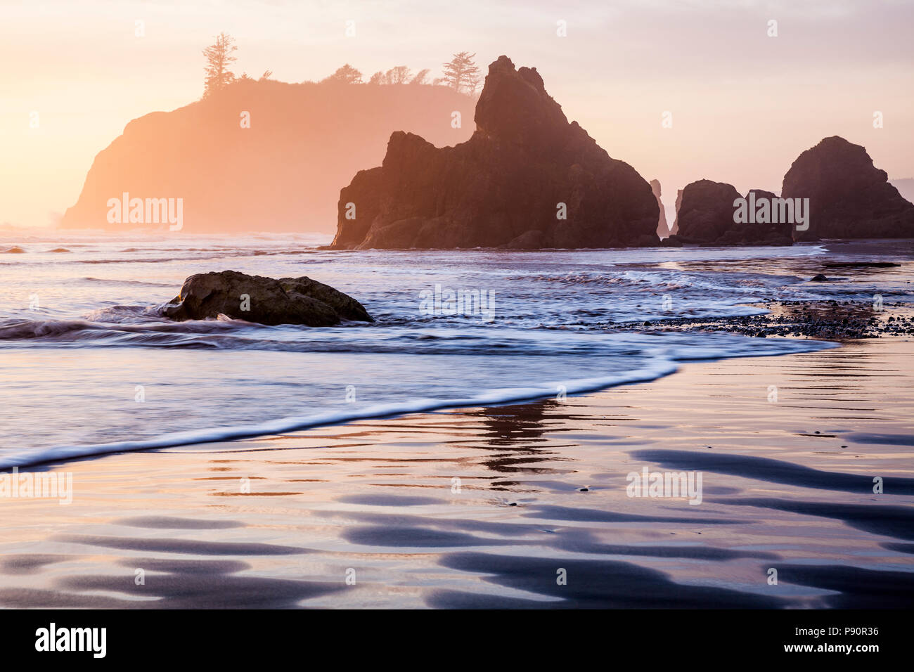 Kalaloch beach olympic national park hi-res stock photography and ...