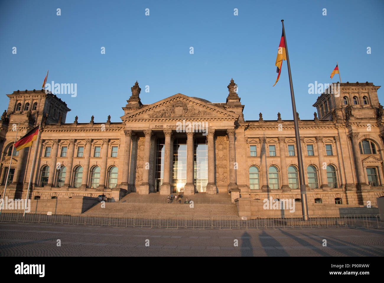 Architectural flag poles hi-res stock photography and images - Alamy
