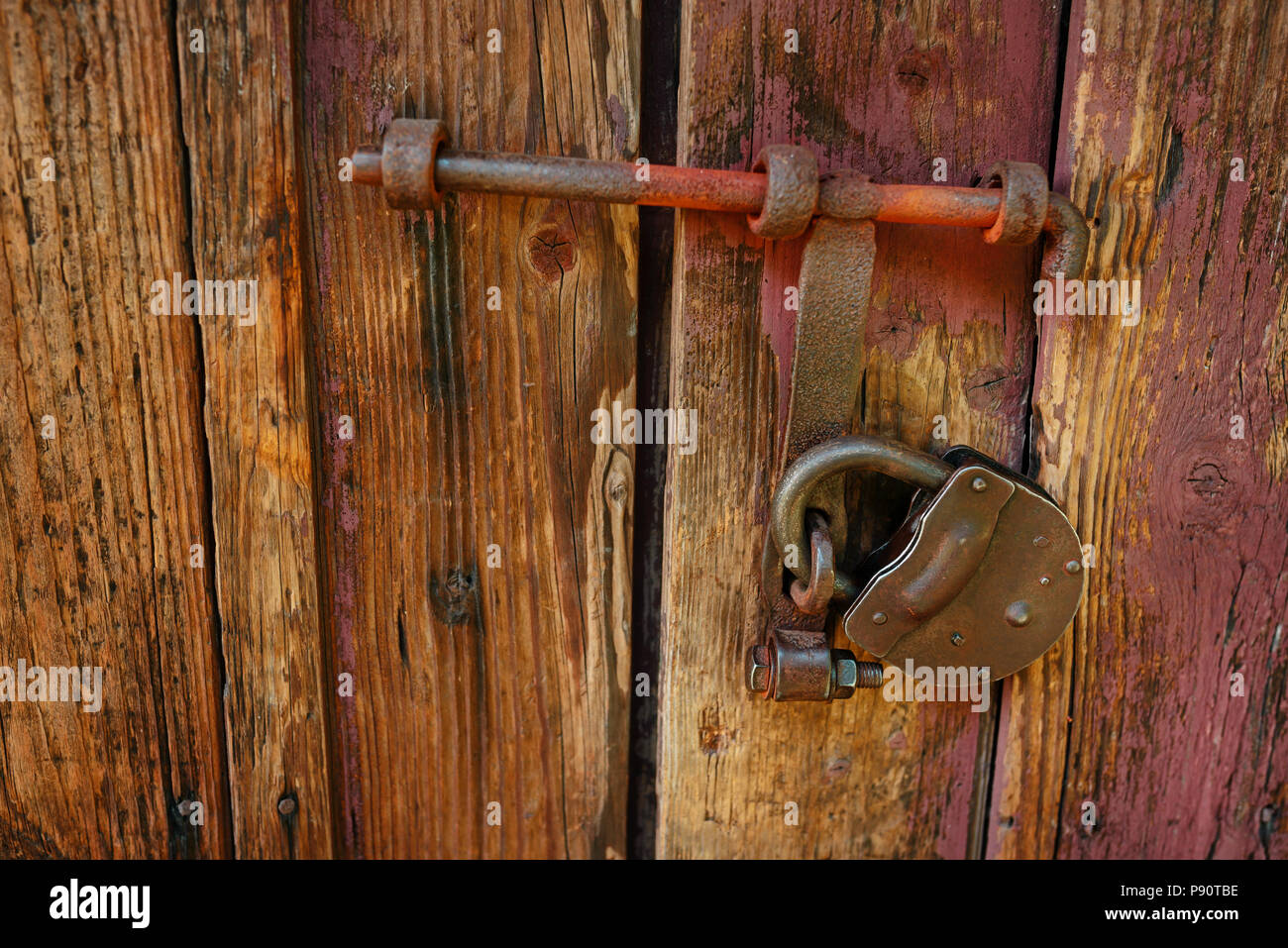 Wooden fence texture or gate or wall with lock Stock Photo - Alamy