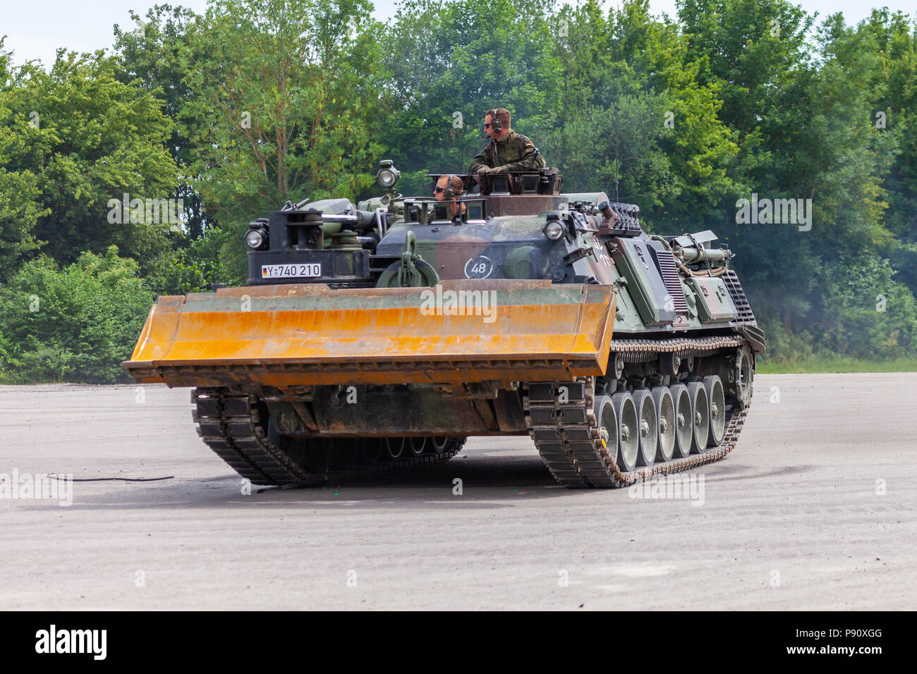 Dozer show hi-res stock photography and images - Alamy