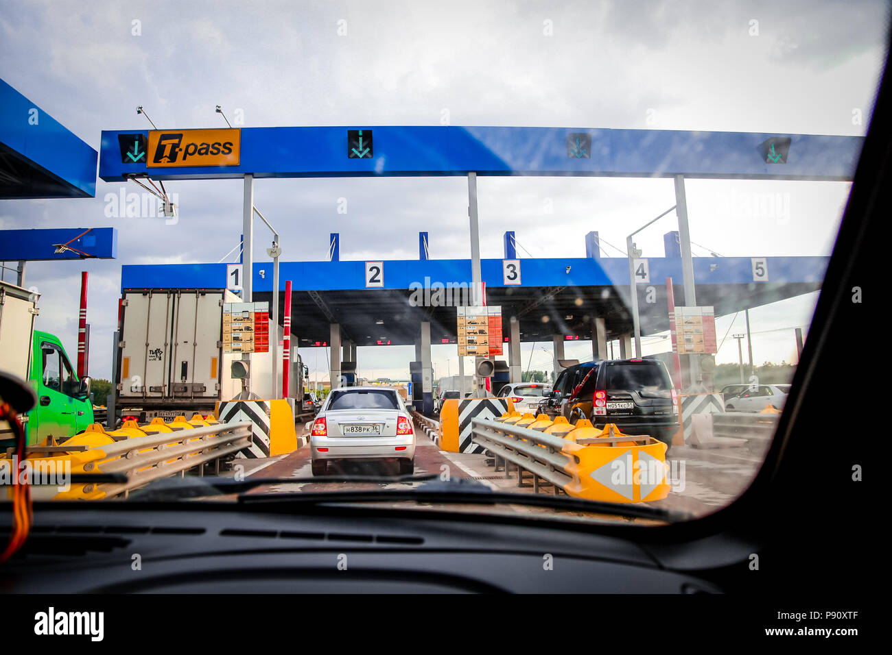 Expressway entrance hi-res stock photography and images - Alamy